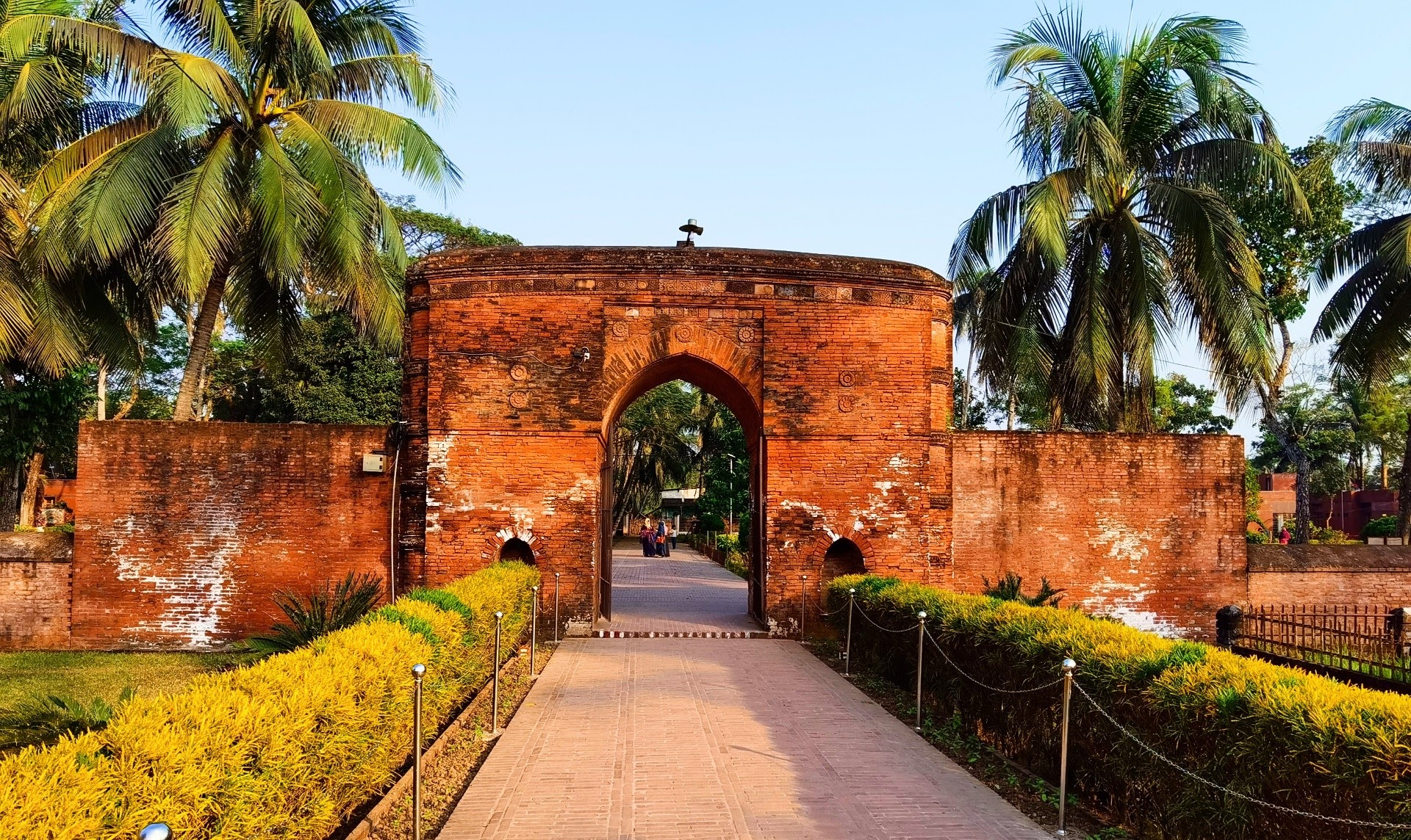 Shat Gombuj Moshjid - Altmış Kubbeli Cami - بنغلاديش